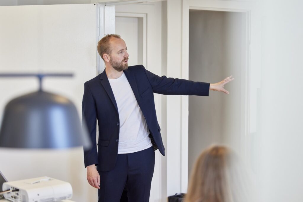 Kontakt Repenso - Økonomistyring og rapportering - Repenso